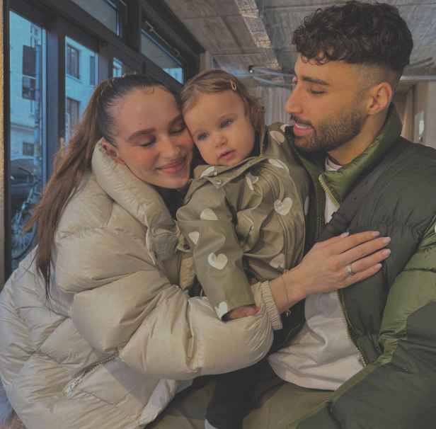 Louisa Jindaoui Alter, Vermögen, Freund, Schwester, Eltern, Größe